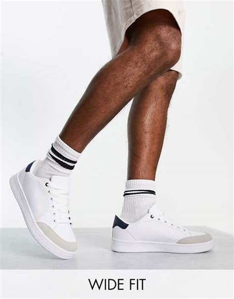 Truffle Collection Wide Fit Vitamarinblå Sneakers Med Snörning Asos