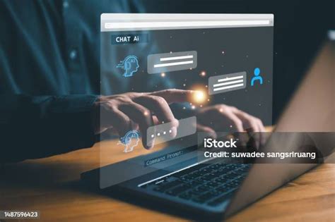 Ai 인공 지능과의 챗봇 채팅 기술 스마트 로봇 Ai 인공 지능을 사용하여 명령 프롬프트를 입력하여 무언가를 생성하고 미래 기술 변환 챗봇에 대한 스톡 사진 및 기타 이미지