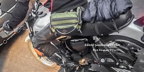 Kawasaki 復古輕檔車印尼街頭現蹤！ Supermoto8