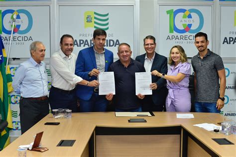 Prefeitura Municipal De Aparecida De Goiânia Vilmar Sanciona Lei Que
