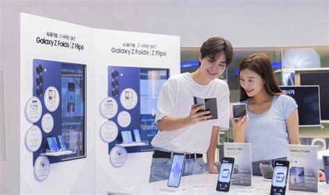 갤폴드6·플립6 사전판매 91만대 절반은 2030이 샀다