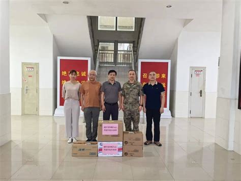 拥军慰问暖人心 共叙军民鱼水情进行情谊海塘