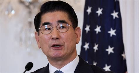 စစ်အုပ်ချုပ်ရေး ကြေညာခဲ့မှုအတွက် တောင်ကိုရီးယား ကာကွယ်ရေးဝန်ကြီး ဖမ်းဆီးခံရ