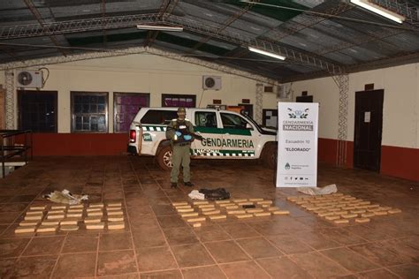 Patrulla De Gendarmería Halló 70 Kilos De Marihuana Argentinagobar