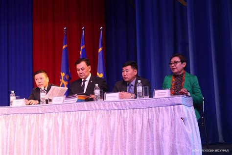 “Төрийн албаны шинэтгэл Төрийн албан хаагчийн ёс зүй” сэдэвт хэлэлцүүлэг Дархан Уул аймагт боллоо