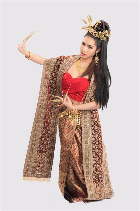 Mujer Tailandesa En El Traje Tradicional De Tailandia Imagen De Archivo