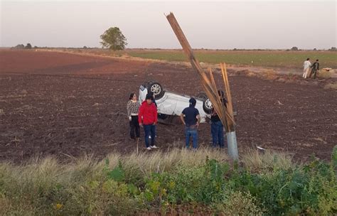 ¡se Sale Del Camino Vecino De Culiacán Resulta Herido Tras Volcadura