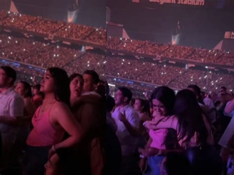 Chica Consuela A Una Extraña Que Lloraba Desconsolada En Concierto De