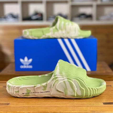 Тапочки adidas Originals - купить с доставкой по выгодным ценам в ...