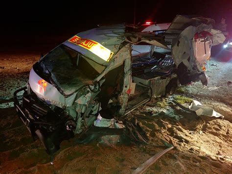One Injured In A Truck And Ambulance Collision On The B2 Towards