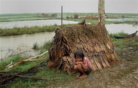 မုန်တိုင်း၊ ငလျင်ဘေးတို့ကို လစ်လျူရှုနိုင်သော စစ်ဗိုလ်ချုပ်များ၏ အာဏာလောဘ Myanmar Now