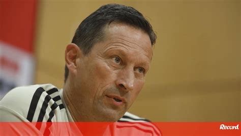 Roger Schmidt Sou 100 Responsável Em Tudo Benfica Jornal Record