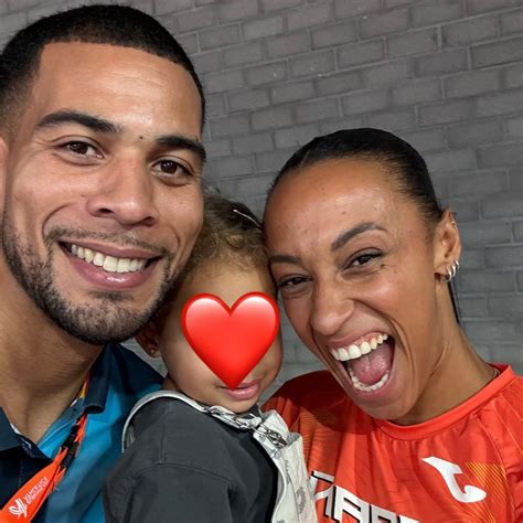 La Segunda Boda De Ana Peleteiro Y Benjamin Compaoré Por El Rito Masái
