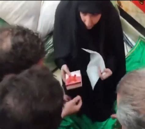 بالاترین زینب سلیمانی، دختر قاسم سلیمانی، انگشتر پدرش را همراه