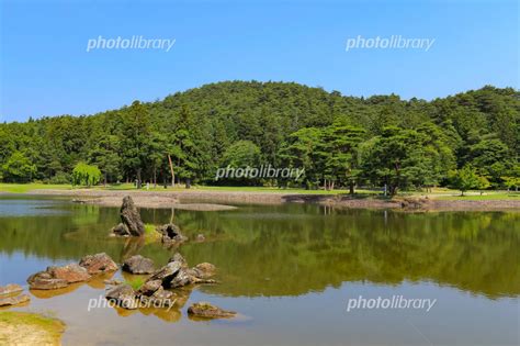 毛越寺浄土庭園 写真素材 5020519 フォトライブラリー photolibrary