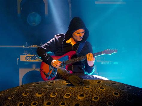 Matt Bellamy Showcases S Type Manson Guitar Onstage With Muse