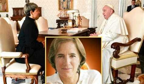 Salud Hernández La Uribista De Semana Se Despacha Contra Los Católicos
