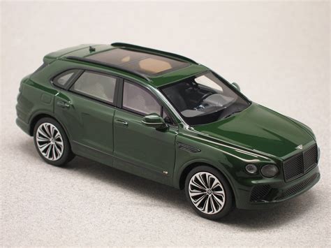 Bentley Bentayga 2021 Vert Truescale 1 43e Minicarweb