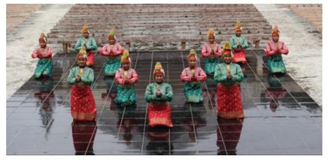 Lengkap Tari Ratoh Jaroe Sejarah Makna Gerakan Kostum Video