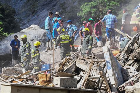 Avalancha Deja Al Menos 20 Muertos En Quetame Colombia