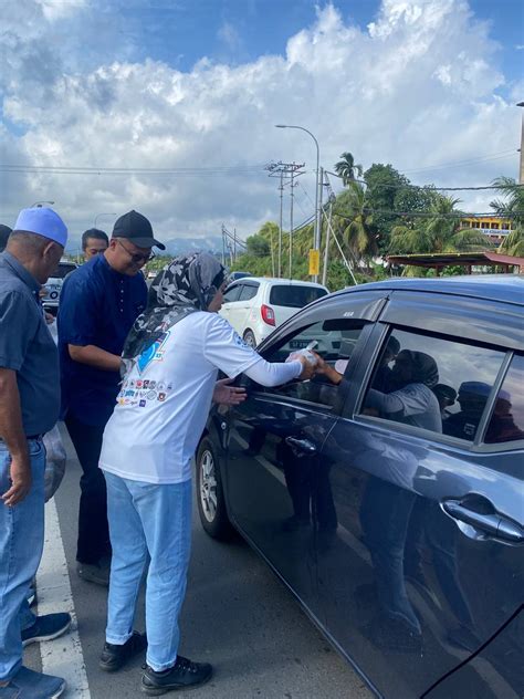 Masyarakat Kukusan Bersatu Dalam Agihan Bubur Lambuk Tawaukini