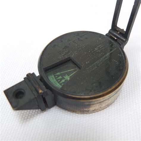 Victorian Singers Prismatic Pocket Compass Compass Library