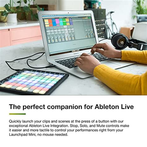 Novation Launchpad Mini [mk3] — Portable Midi 64 Pad Usb Grid