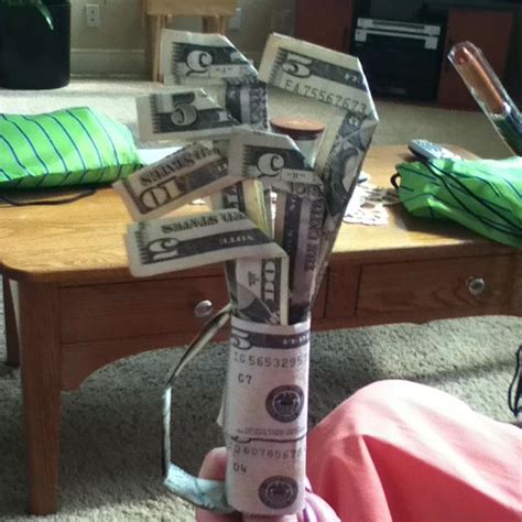Pin By Chelsea Schriber On Gift Ideas Money Gift Creative Money Gifts Golf Gifts