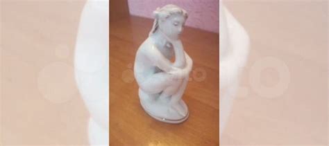 Фарфоровая статуэтка на пляже купальщица купить в Щелкино Хобби и отдых Авито