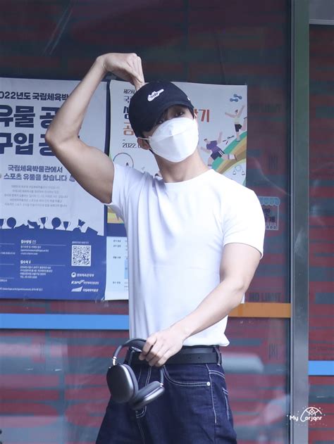 [잡담] 와 형원 볼캡 흰티 청바지 인스티즈 Instiz 연예 카테고리