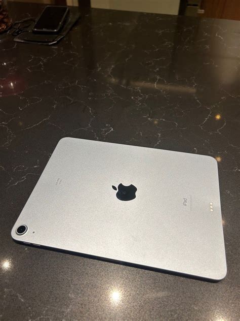 Ipad Air 4th Generation WIFI And Free Apple Pencil Mobile Phones Gadgets Tablets IPad On