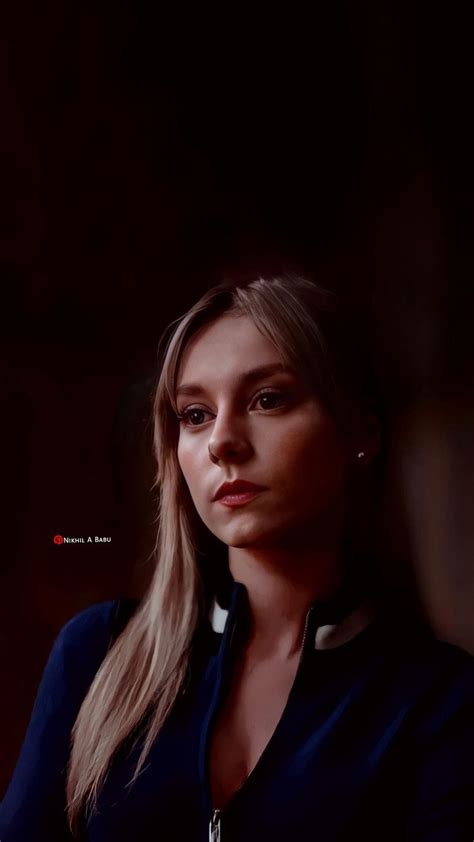 Elite Netflix Carla Wallpaper Carla Rosón Elite Ester Exposito