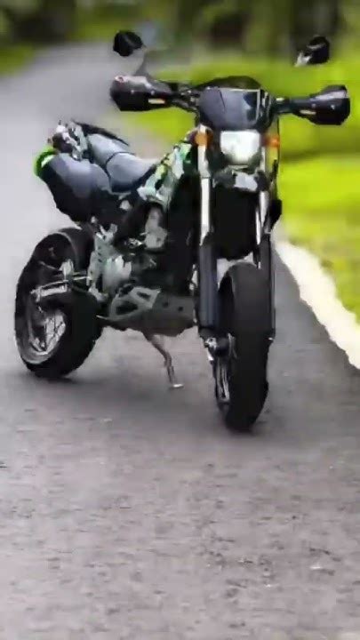 කොල්ලොන්ගෙ යකඩ හීන 🖤🏍️ Sl Bike Hub N Youtube