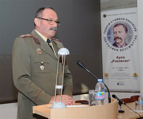 Беседа на бригаден генерал Радостин Илиев директор на дирекция „Отбранителна политика и