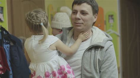 Ребёнок идёт в детский сад "Жемчужинка" с удовольствием - YouTube