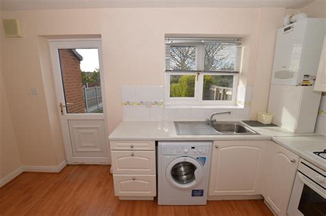 2 Bedroom Semi Detached House Let In Leeds Ls12