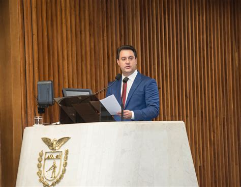 Ratinho Júnior apresenta pacote de obras de R 3 3 bilhões Conexão