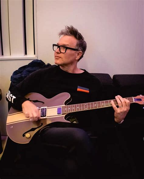 Mark Hoppus Biography Height And Life Story Super Stars Bio