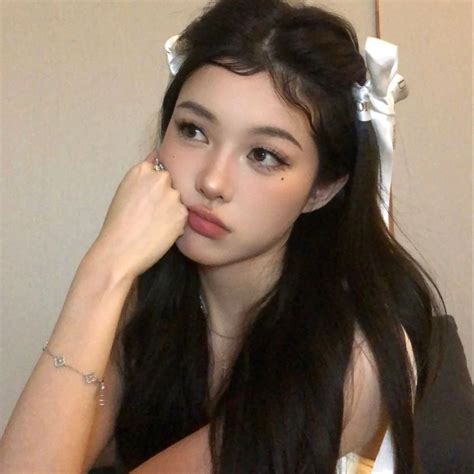 这是中国的女生，所以别问我她是不是韩流明星 没有ins，谢谢 Cute Makeup Looks Pretty Makeup