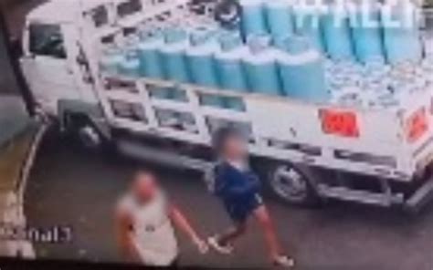 Corpo de menina que desapareceu ao ir para escola é encontrado em