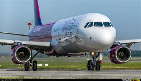 HA LXW Wizz Air Airbus A321 At Katowice Pyrzowice Photo ID