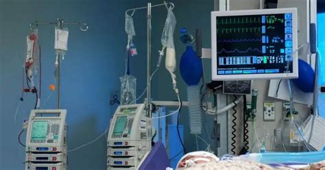O Enfermeiro Na Unidade De Terapia Intensiva