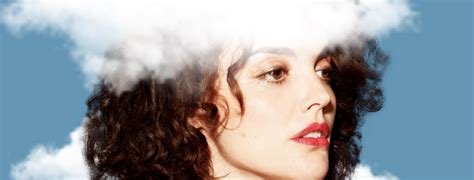 Maria De Val’s Solo-Debüt