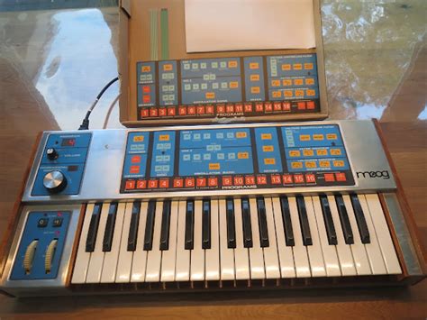 MATRIXSYNTH Moog Source Monophonic Analog Synthesizer With Encore MIDI And Additional Control
