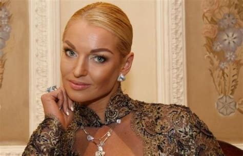 Анастасия Волочкова в молодости архивным фото балерина чтит память своей наставницы