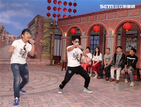 東諺和阿文組成的歐巴男團台一線｜娛樂圖輯｜娛樂星聞 Starsetncom
