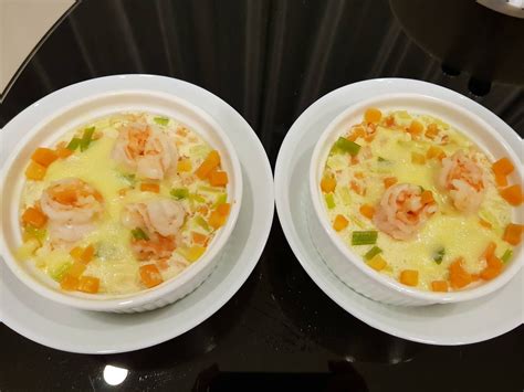 สูตร ไข่ตุ๋นนมสดชีสกุ้งแซ่บ 🥚 พร้อมวิธีทำโดย Aomammtalongin Wongnai