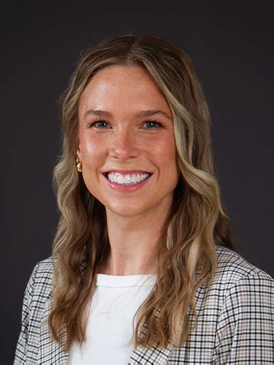 Olivia Collins Dds In St Louis Mo Watson Pointe Dental