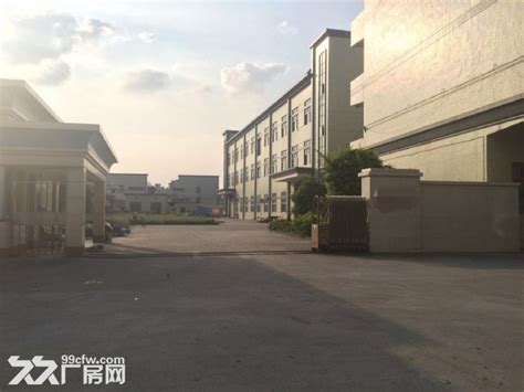 东莞寮步镇标准三层4500平方水电齐全厂房出租 东莞寮步厂房出租 东莞久久厂房网