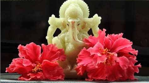 Live Darshan Of God Shree Siddhivinayak Ganpati Temple Mumbai Maharashtra